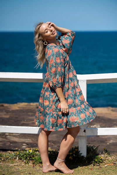 Neera Short Dress in Water Lily – River Goddess